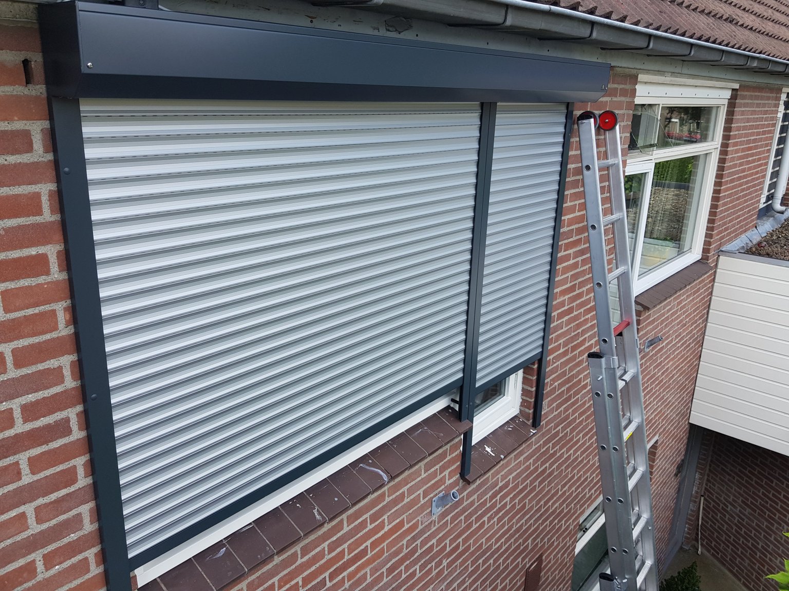 Goedkope rolluiken inclusief montage | Inbraakwerende rolluiken op maat